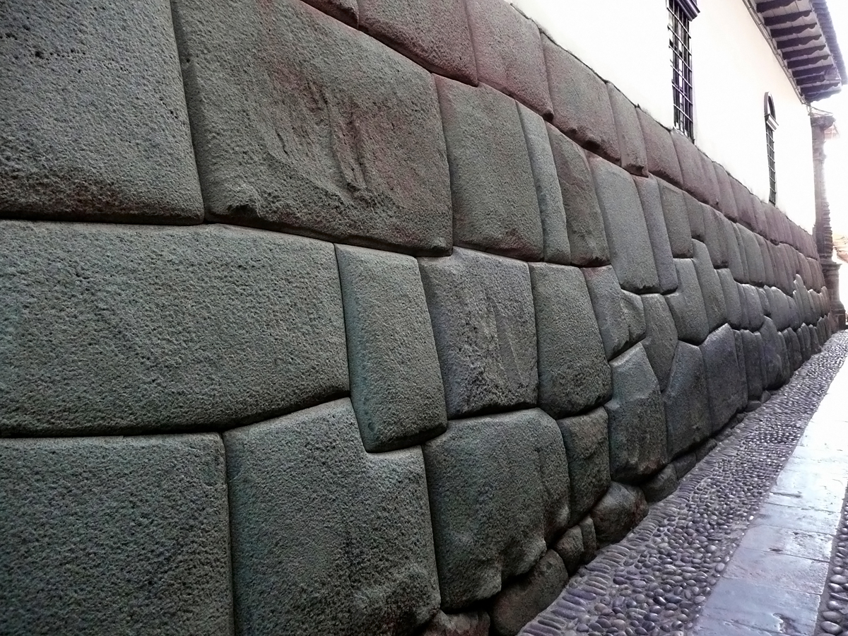 La Piedra de los 12 Ángulos y el legado eterno de los incas